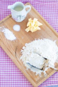 Savory Scones in 15 minutes with just 5 ingredients - always use butter